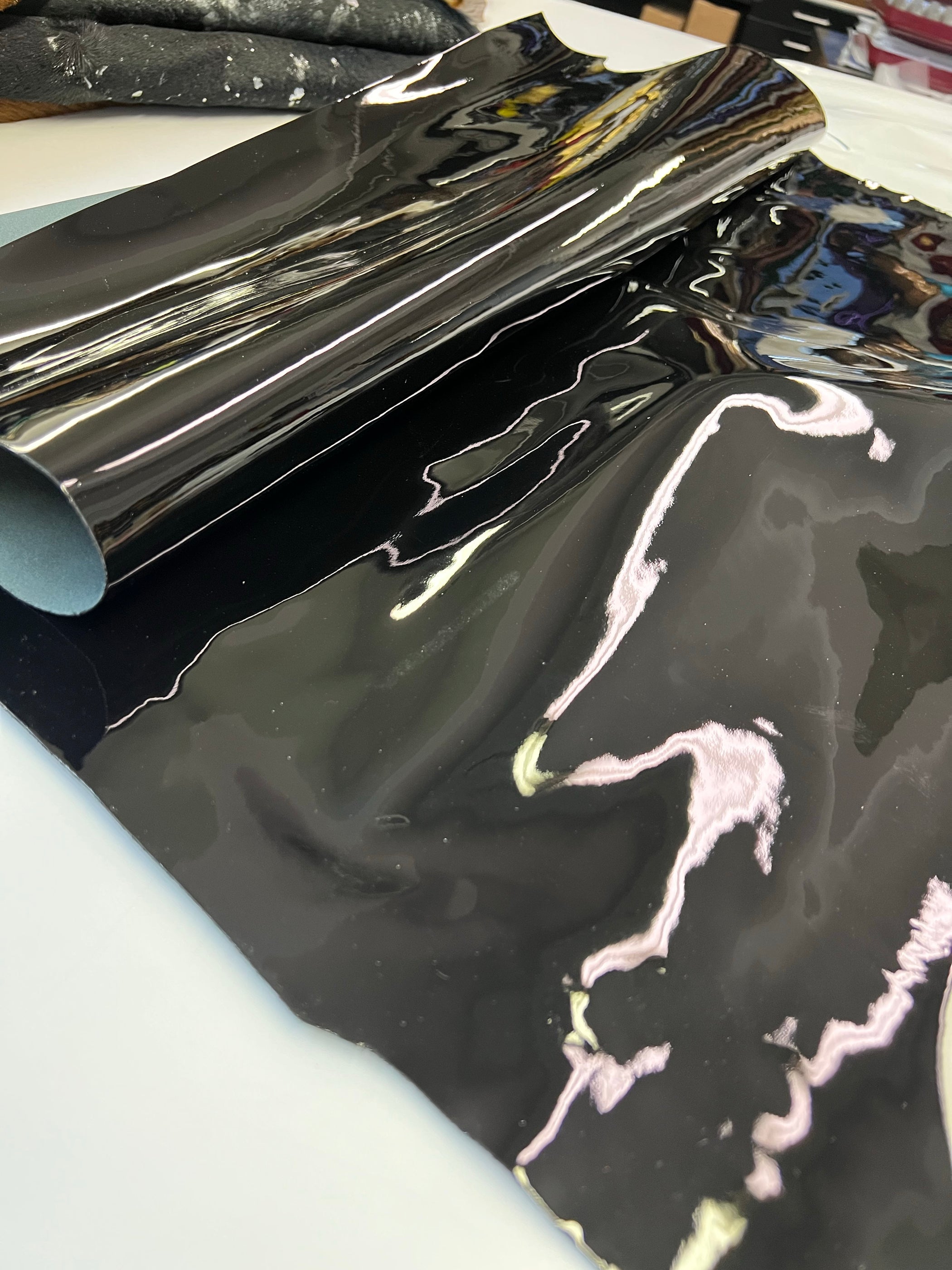 Click or scroll to zoom